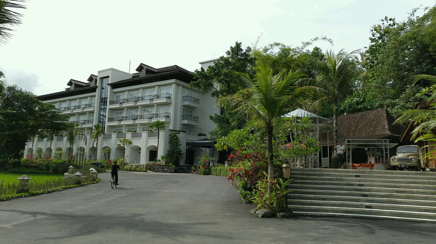 Stupa Restaurant Plataran Borobudur — Arif Setiawan
