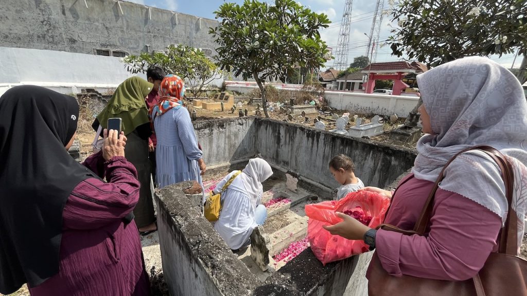Ziarah ke Puger Jember Jawa Timur — Arif Setiawan